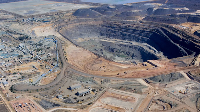 Botswana’s Scintillating Moment | Gems & Gemology