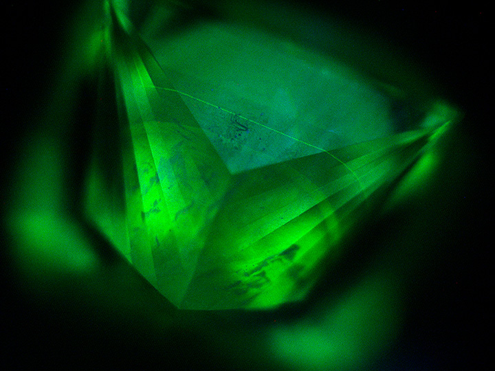 Grayish Blue CVD Diamond Colored by GR1 and SiV–